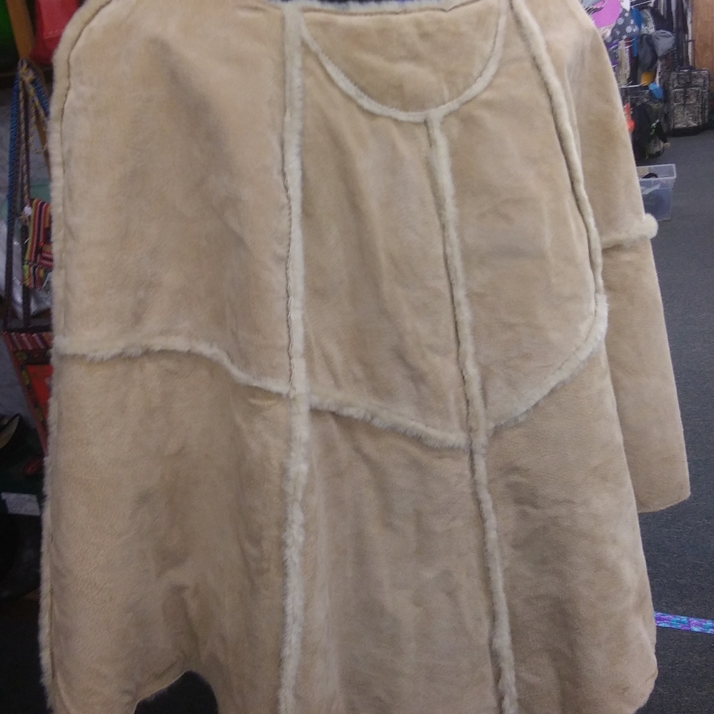 Wilson's Leather Maxima Viking Poncho - Gem